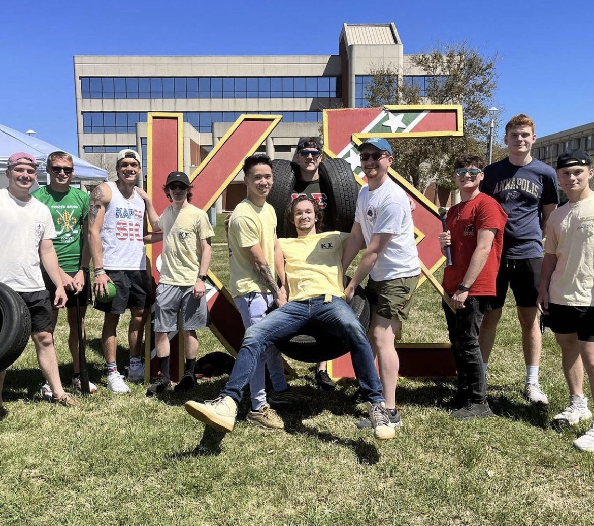 Greek Life | The University of New Orleans